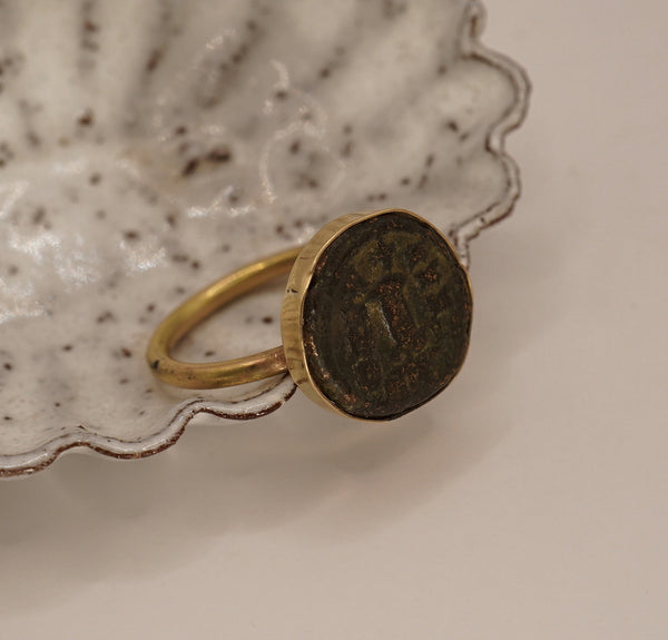 Gold Mounted Roman Coin Ring – Badger's Velvet